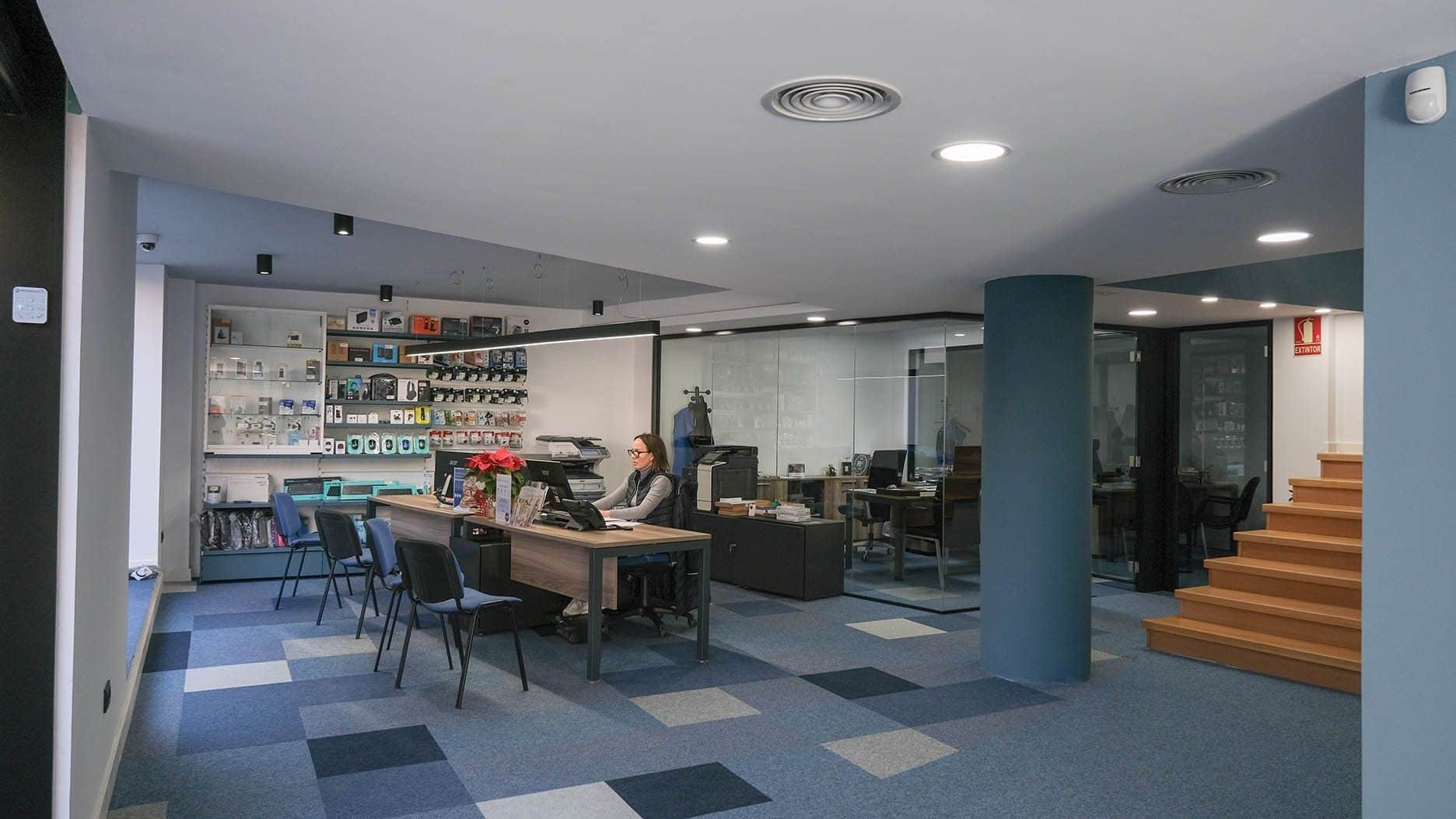 De Tienda de Hardware a ConsultorÃ­a LÃ­der en Soluciones TecnolÃ³gicas ...